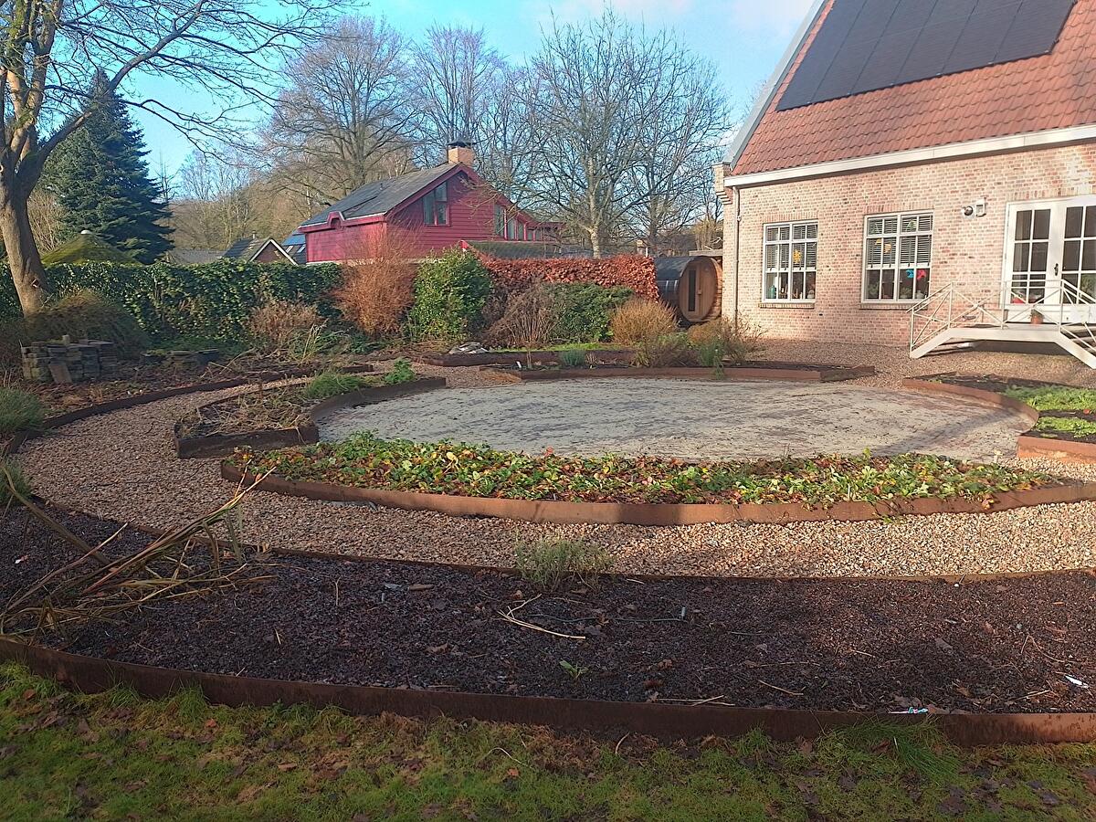 Aanleg rond terras in veendam - Groen - Doen